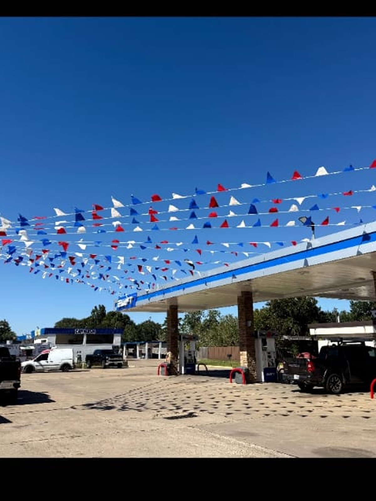 Pennant Flags for Grand Openings & Property Promotions | Outdoor ...
